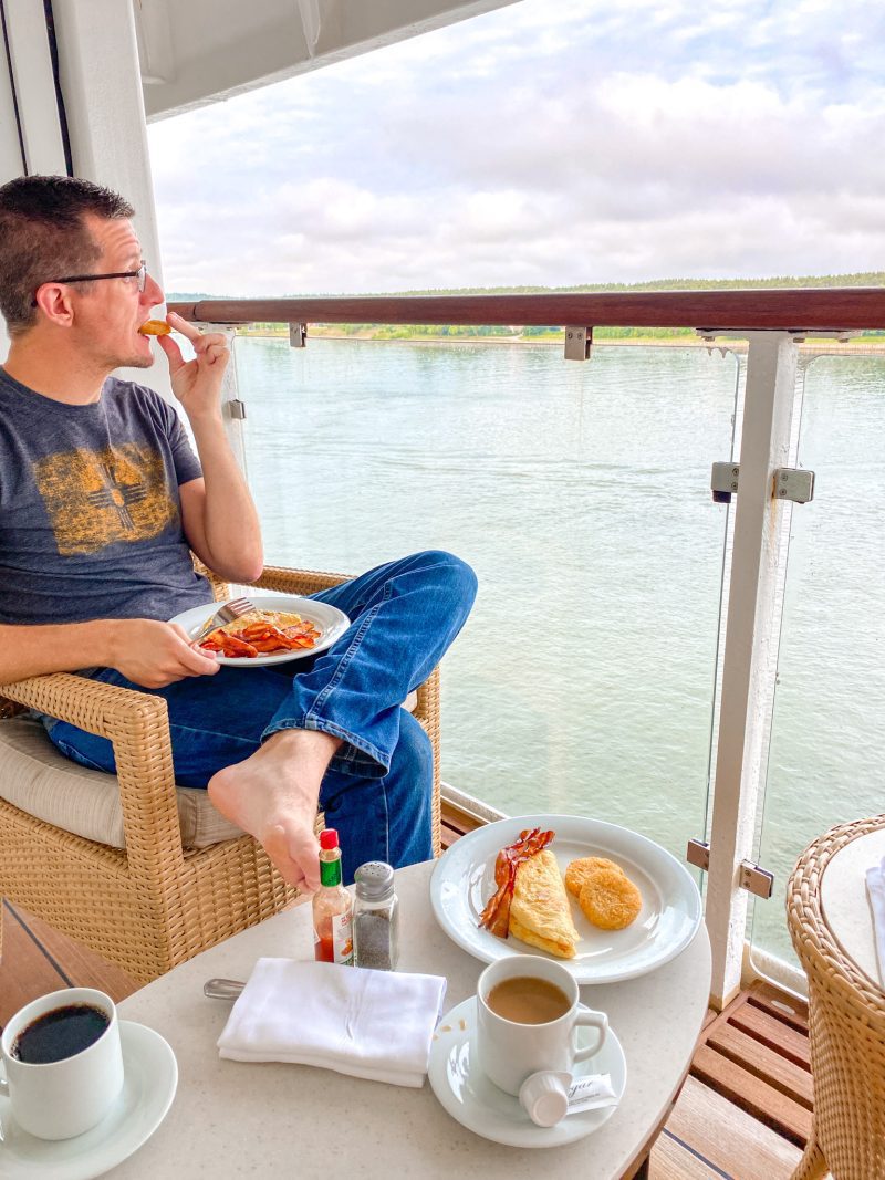 An Ultimate Cruise Packing List With all the Cruise Essentials You Need ...